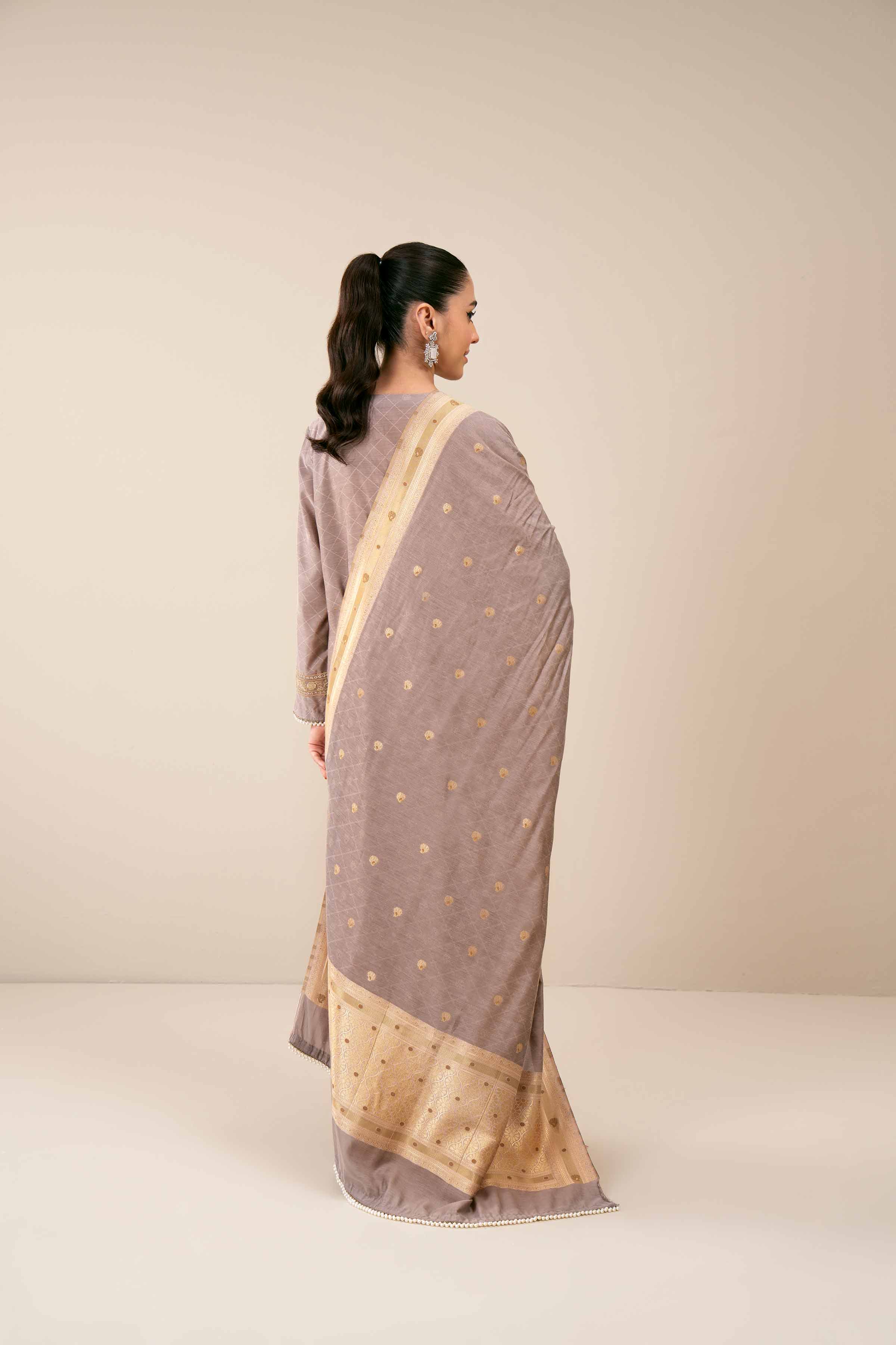 3 Piece - Yarn Dyed Embroidered Suit - 42401976 – NISHAT USA