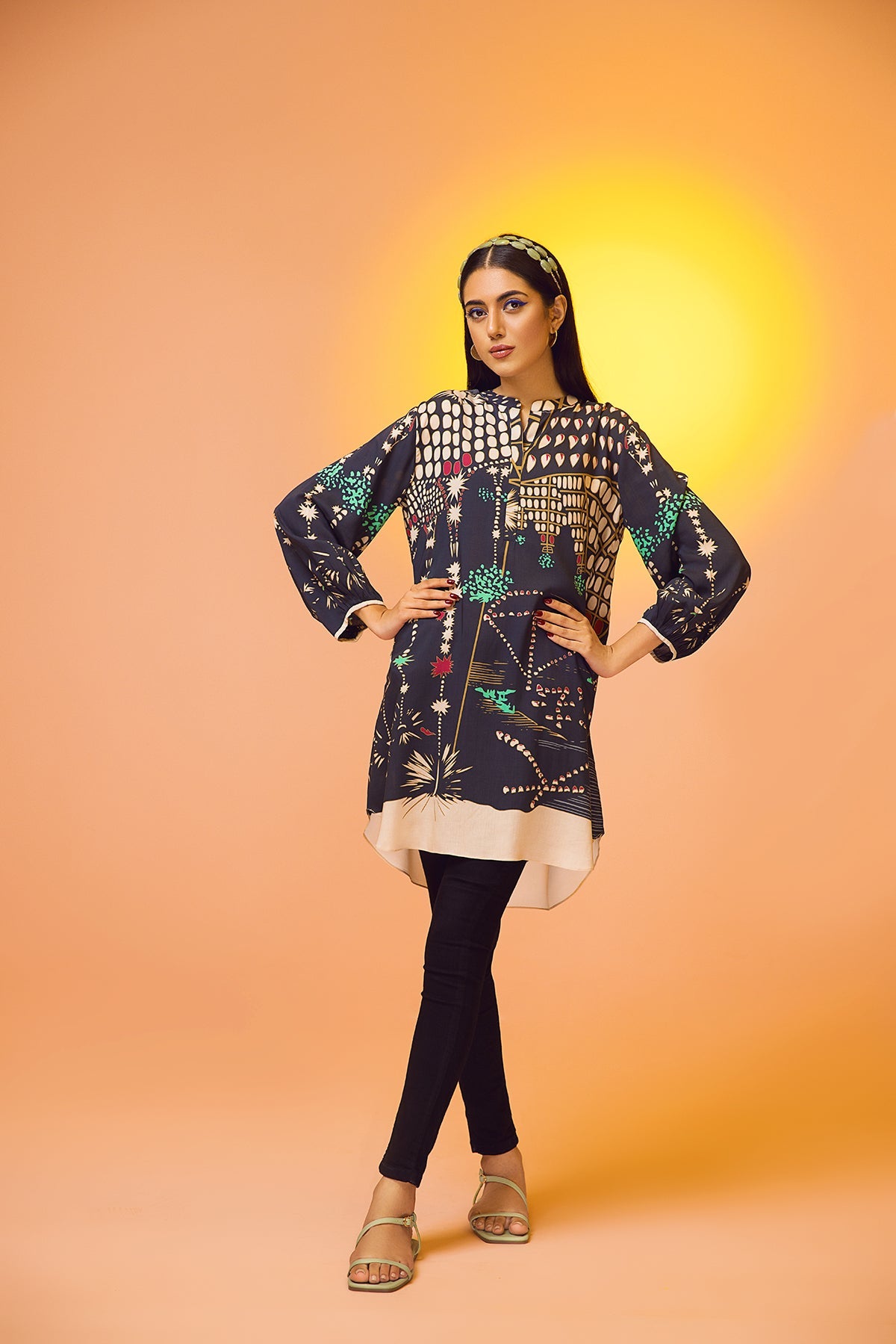FS22-16-Printed Band Neckline Tunic – NISHAT USA
